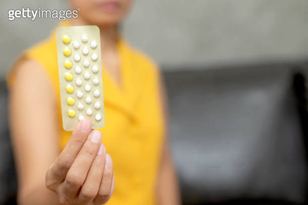 Woman Holding Combined Oral Contraceptive Pill Gynecology Concept 이미지