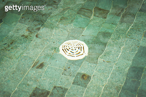 Under water drainage in surface mosaic top view of swimming pool 이미지 ...