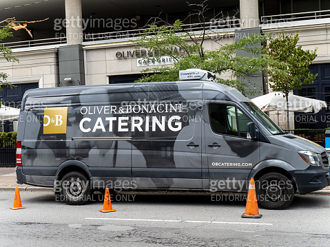 Food delivery vehicle in Toronto 이미지 (1279003060) - 게티이미지뱅크