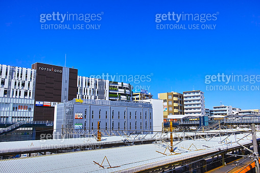 Scenery seen from the east exit of Totsuka Station (1283100989) - 게티이미지뱅크