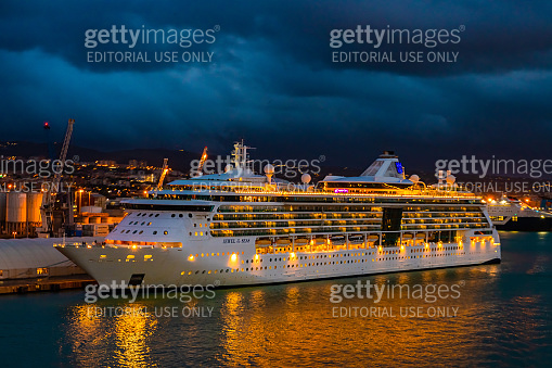 Royal Caribbean Cruise Line (RCCL/ RCL) Jewel Of The Seas cruise ship ...