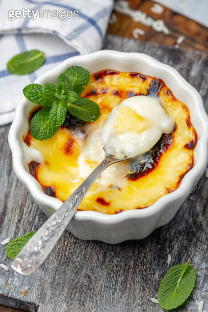 Traditional Turkish milk rice pudding. (1203597801) - 게티이미지뱅크