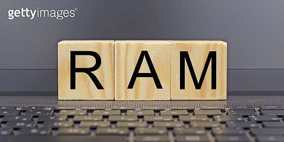 RAM word concept on cubes on keyboard. 이미지 (1223220419) - 게티이미지뱅크