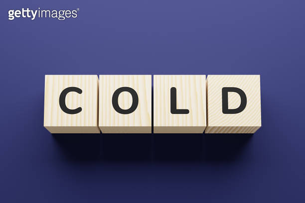 COLD word written in wooden blocks. 이미지 (1251345969) - 게티이미지뱅크