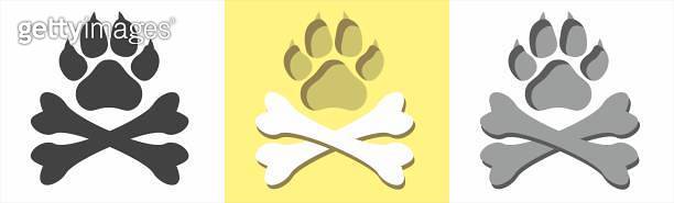 Dog foot and crossbones. Dog Pirate Flag (1223988934) - 게티이미지뱅크