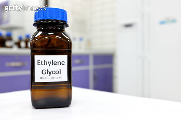Selective focus of ethylene glycol liquid chemical compound in dark ...