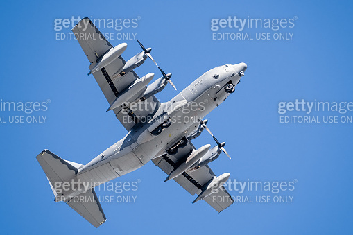 US Air Force military aircraft performing a training flight 이미지 ...