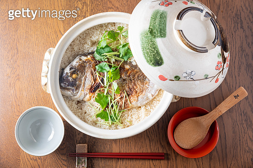 Taimeshi, japanese sea bream miced rice in clay pot 이미지 (1221650002 ...