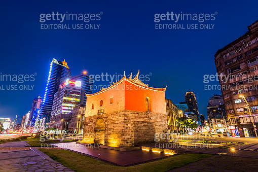 Old Taipei city wall. The Taipei City Wall-North Gate (Cheng'en Gate ...