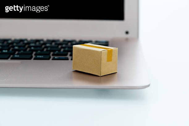 Small boxes on laptop keyboard 이미지 (1273857049) - 게티이미지뱅크