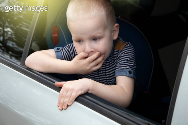 The child was rocked in a car seat. The boy suffers from kinetosis and ...