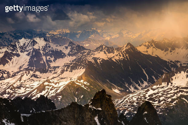 Snowcapped mountains in Aosta Valley – Courmayeur, Italian alps side ...
