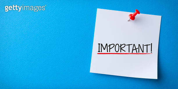 White Sticky Note With Important And Red Push Pin On Blue Background ...