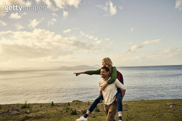 Let's go look over there 이미지 (1271701392) - 게티이미지뱅크