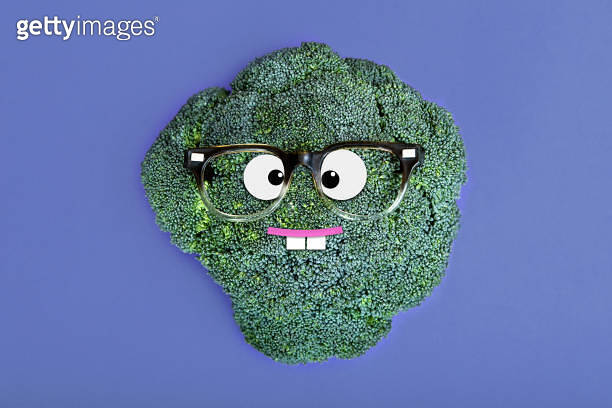 Broccoli Face With Glasses and Funny Teeth 이미지 (1202580942) - 게티이미지뱅크