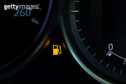 Empty fuel warning light in car dashboard. Fuel pump icon. gasoline ...