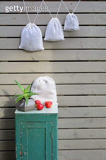 Reusable zero waste linen mesh produce bags hanging 이미지 (1224641916 ...