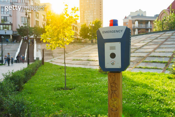 Panic alarm, police, emergency button in the public park. 이미지 ...