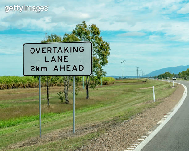 Overtaking Lane Signage (1252840203) - 게티이미지뱅크