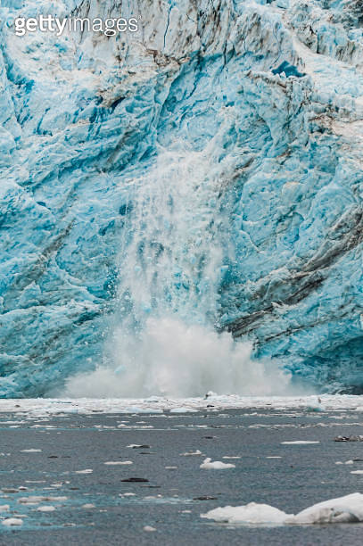 Face of Barry Glacier, Ice Calving, glacier calving in Harriman Fiord ...