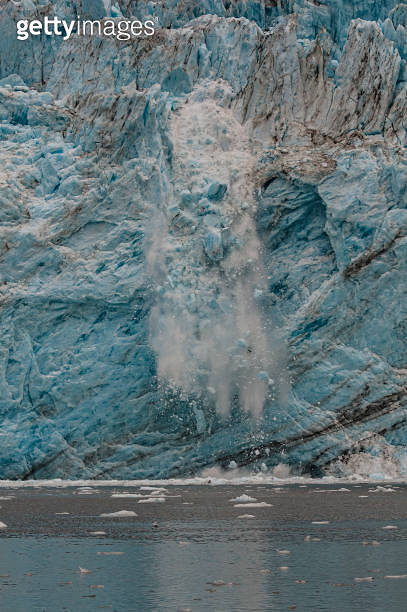 Face of Barry Glacier, Ice Calving, glacier calving in Harriman Fiord ...