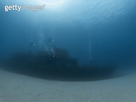 The wreck of the P31 Patrol Boat in Gozo, Malta (1273504950) - 게티이미지뱅크