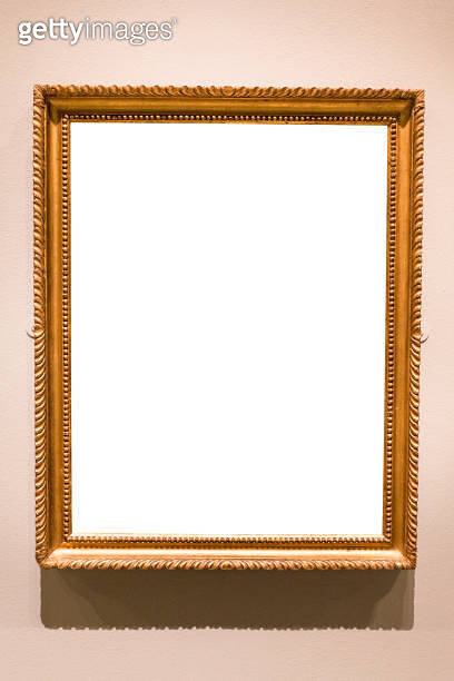 vertical narrow vintage painting frame on wall 이미지 (1207938289) - 게티이미지뱅크