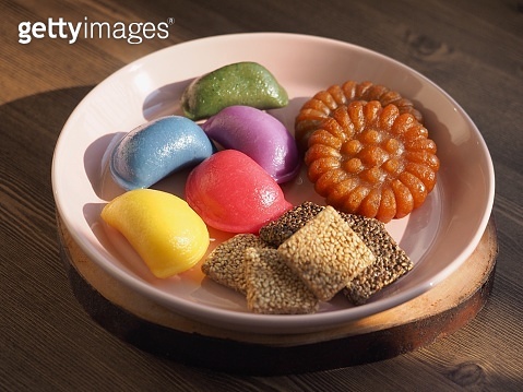 Korean food Songpyeon, half-moon-shaped rice cake, Sweet Rice Puffs ...