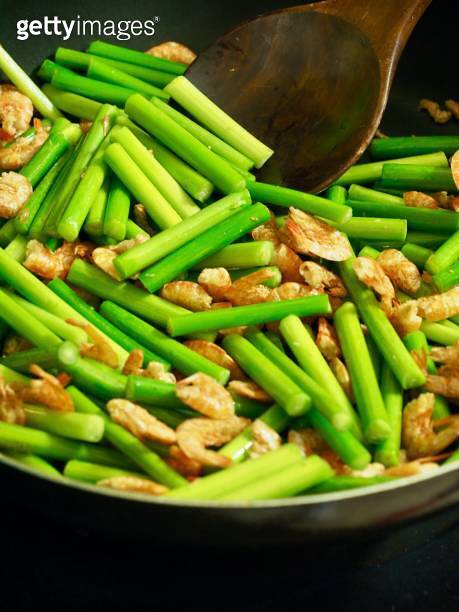 Korean food Fried garlic stalk shrimp, Cooking process (1199544066 ...