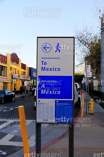 Sign - To Mexico at USA/Mexico Border - San Ysidro Boundary 이미지 ...