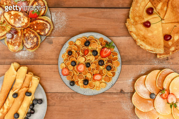 Variety of pancake. Breakfast food table. Festive brunch set. 이미지 ...