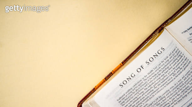 Open pages of the bible background (book of song of songs) 이미지 ...