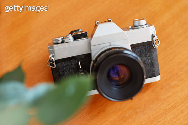 Professional vintage SLR analog film camera 이미지 (1200569649) - 게티이미지뱅크