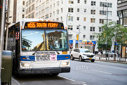 M55 MTA Bus on Fifth Avenue New York City 이미지 (1280363817) - 게티이미지뱅크