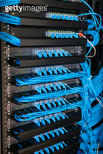 Network switch and ethernet cables in rack cabinet 이미지 (1198319664 ...