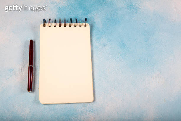 Small spiral notebook with fountain pen, isolated on white. 이미지 ...