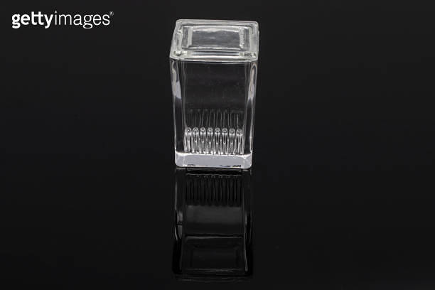 TLC separation chamber for aluminium plates and capillaries. Thin layer ...