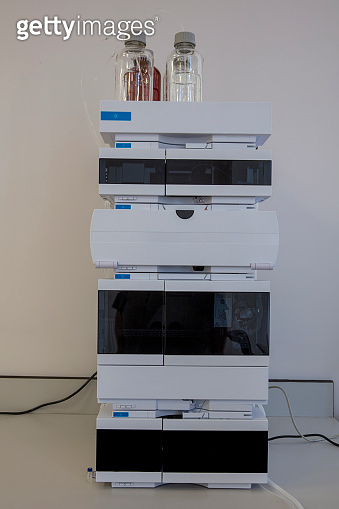 High performance liquid chromatography (HPLC) sample vial application ...