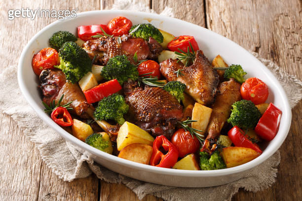 Baked chicken recipe with potatoes, broccoli, tomatoes and sweet pepper ...
