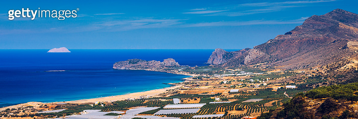Shot of beautiful turquoise beach Falasarna (Falassarna) in Crete ...