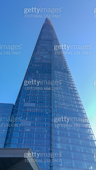 Low angle of The Shard in London, UK. 이미지 (1220815773) - 게티이미지뱅크