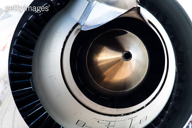 Exhaust of large jet-engine 이미지 (1196709649) - 게티이미지뱅크