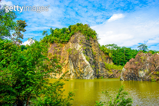 Little Guilin in Bukit Batok Park - Singapore (1217546599) - 게티이미지뱅크