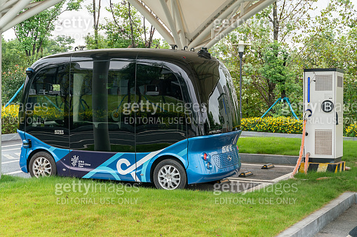 electrical powered autopilot driving bus is applied in tourist ...