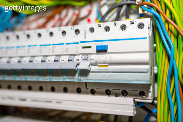 Single phase fuses and residual current protection in OFF position ...
