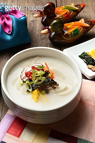 tteokguk, rice-cake soup 이미지 (a10046888) - 게티이미지뱅크