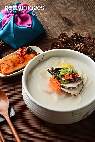 tteokguk, rice-cake soup 이미지 (a10062070) - 게티이미지뱅크