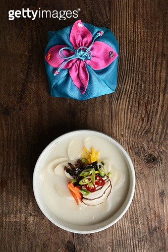 tteokguk, rice-cake soup 이미지 (a10062166) - 게티이미지뱅크