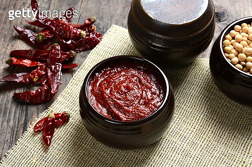 gochujang, red pepper paste 이미지 (a10185056) - 게티이미지뱅크