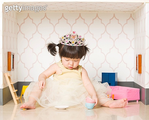 Pretty baby princess 이미지 (a10839661) - 게티이미지뱅크